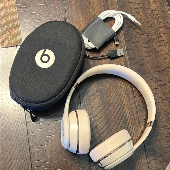 Beats by Dre | Headphones | Beats Studio 3 Wireless Headphones Cream ...